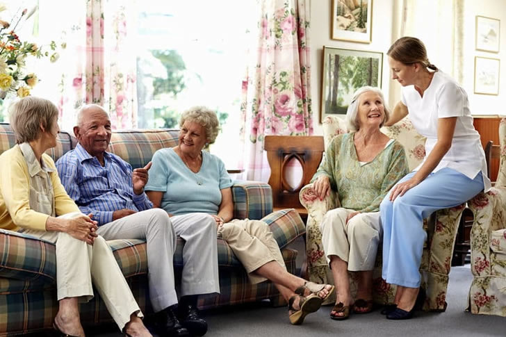 A Guide To Choosing A Senior Home - Swipit